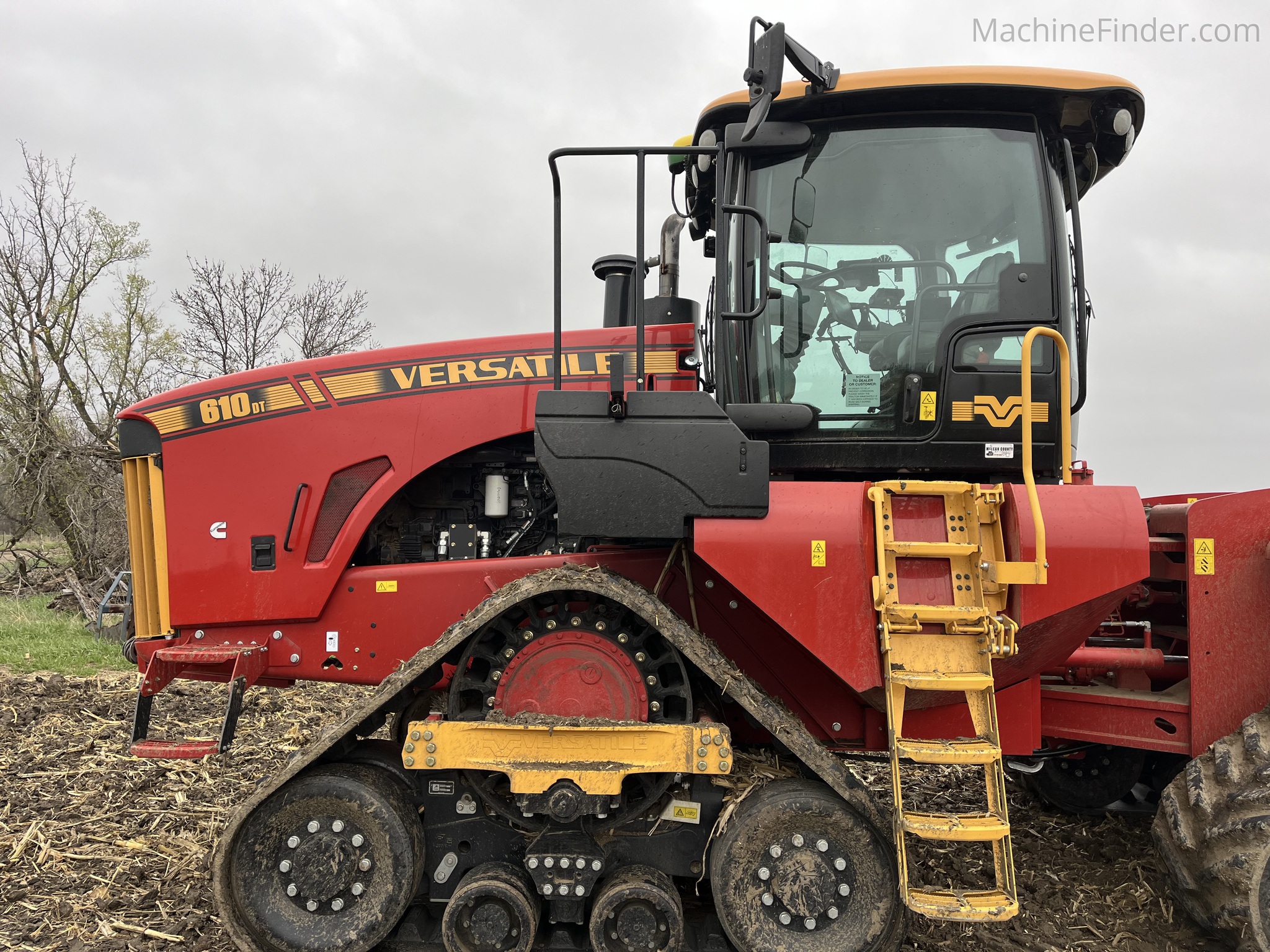 Used Versatile Heavy Equipment for sale - Boom & Bucket