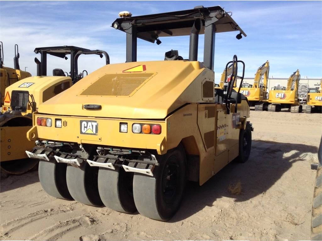 Used Heavy Equipment for sale - pneumatic-tire-rollers