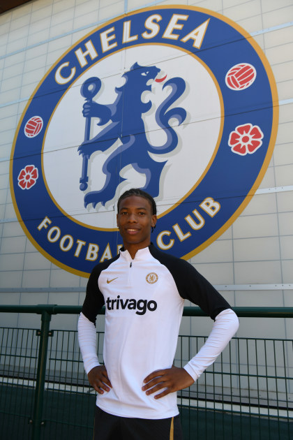 Samuels-Smith joins Chelsea | News | Official Site | Chelsea Football Club Samuels-Smith joins Chelsea | News | Official Site | Chelsea Football Club