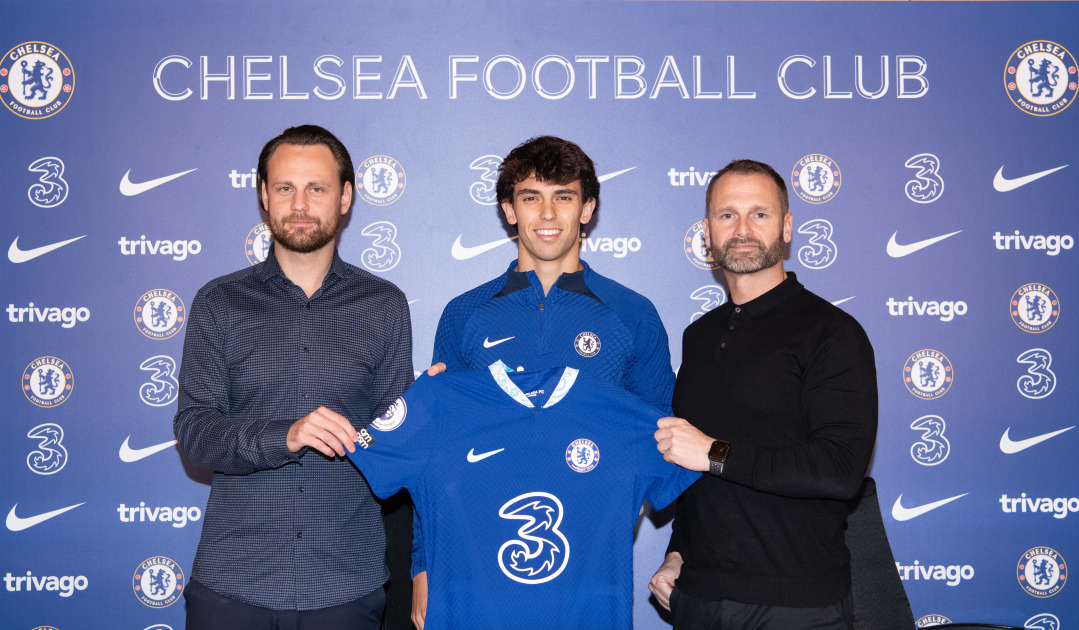 The Artist has arrived! | Video | Official Site | Chelsea Football Club