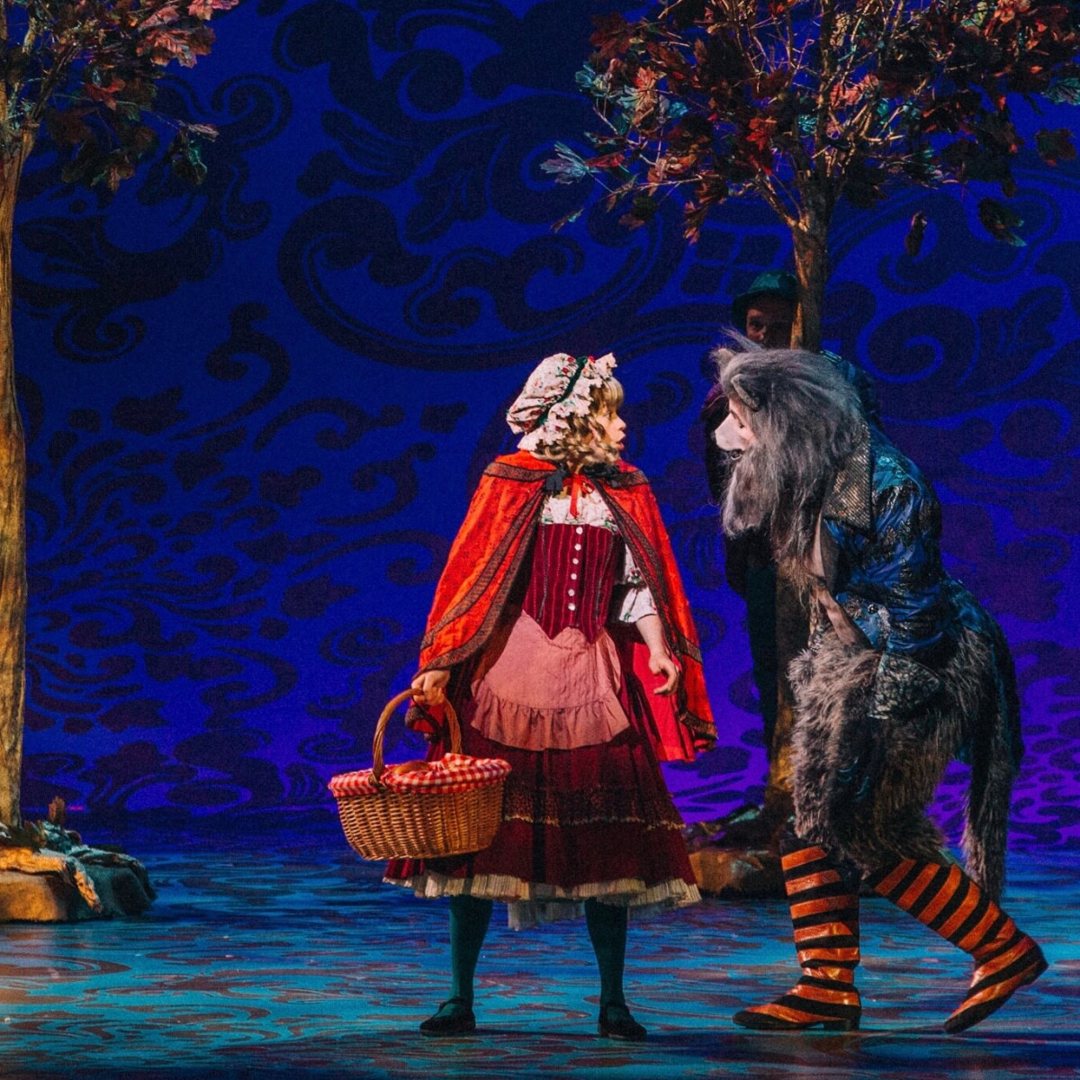 TUTS frames a stunning new vision of Sondheim's Into The Woods ...