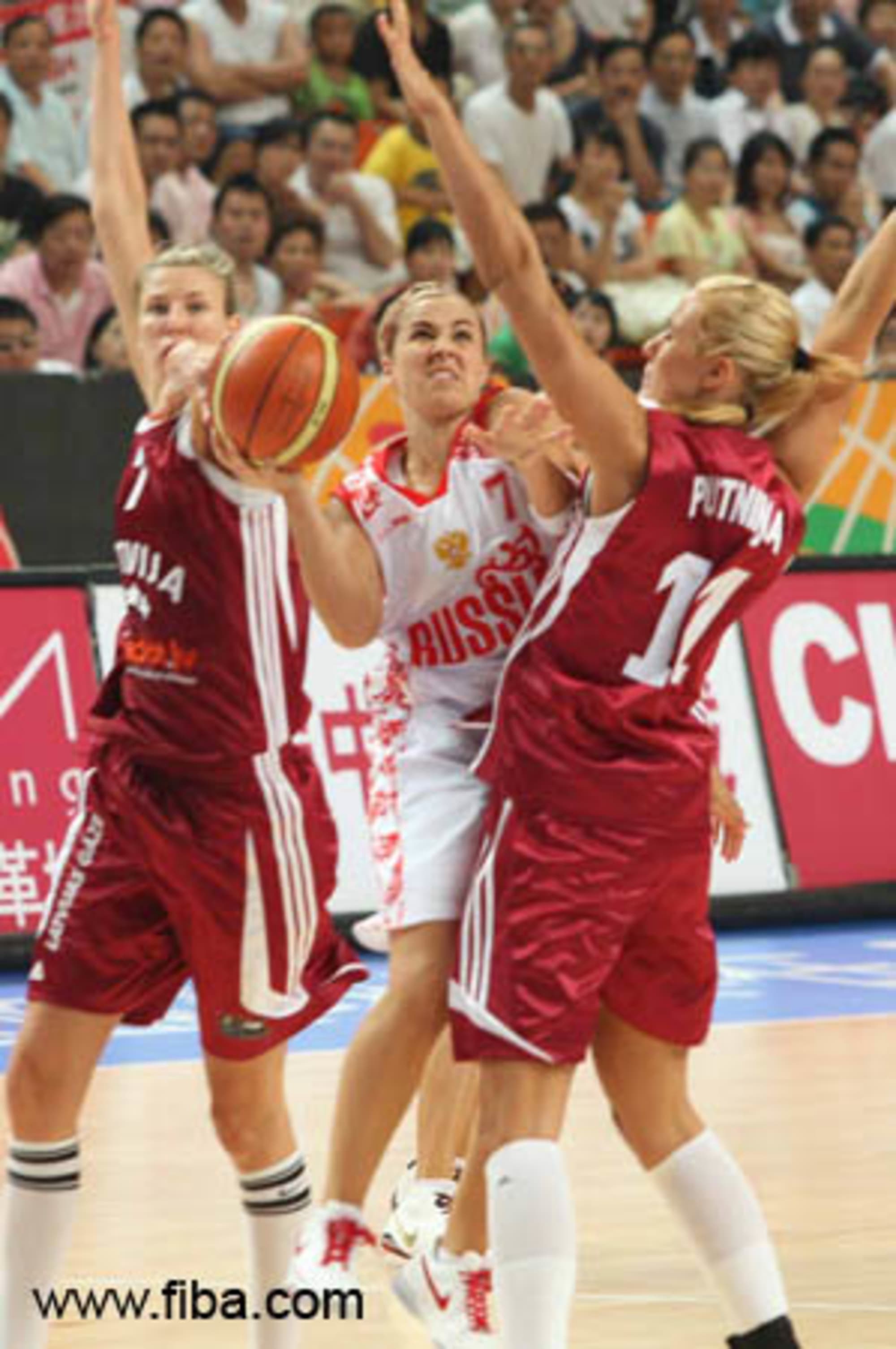RUS – Hammon takes center stage on opening day of FIBA Diamond Ball for Women | FIBA Basketball