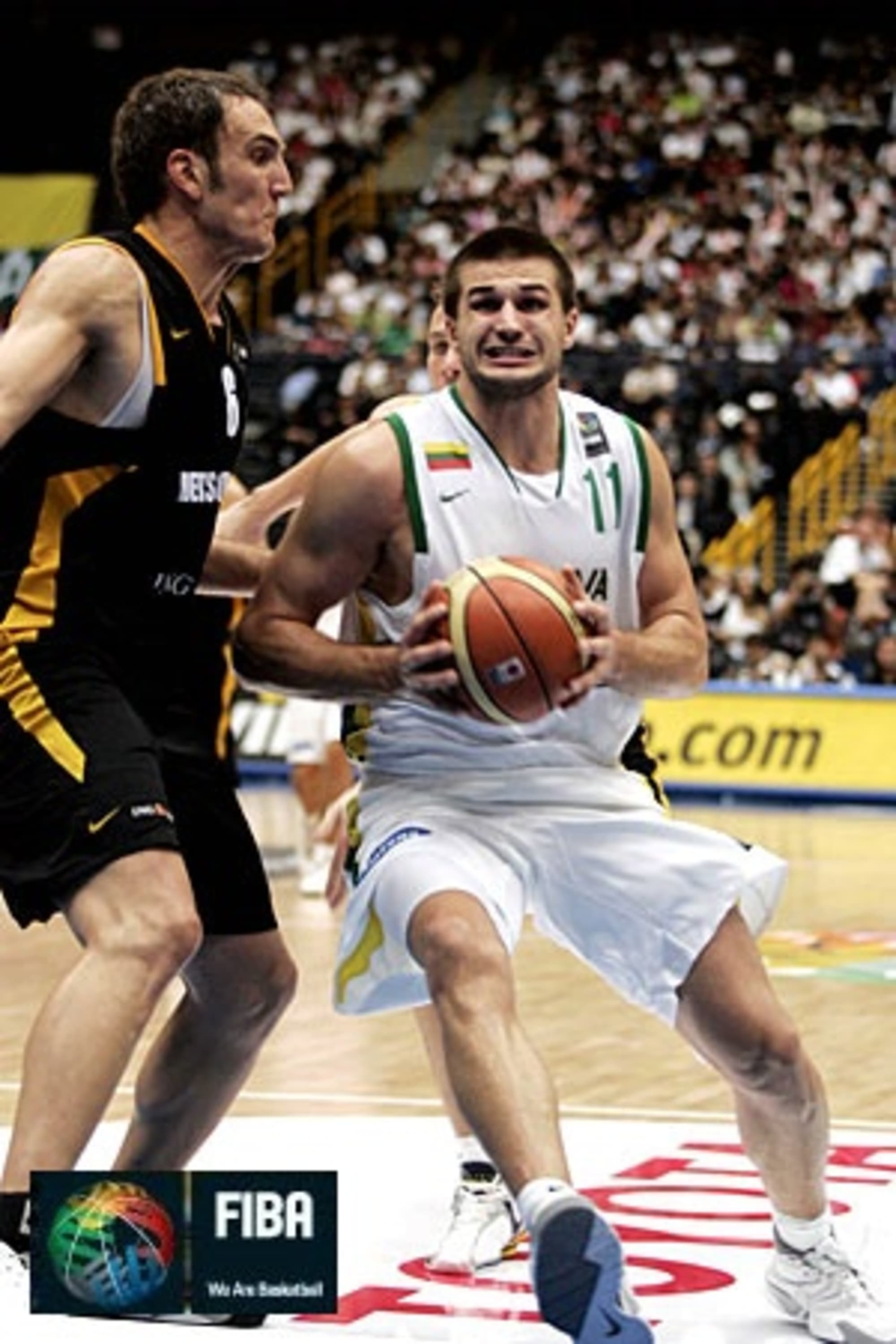 LTU - Nuggets pick up option on Kleiza | FIBA Basketball