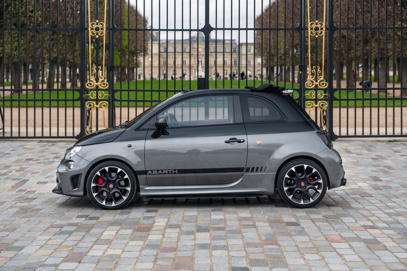 L'art de l'automobile | Abarth 595 Competizione *Full carbon*