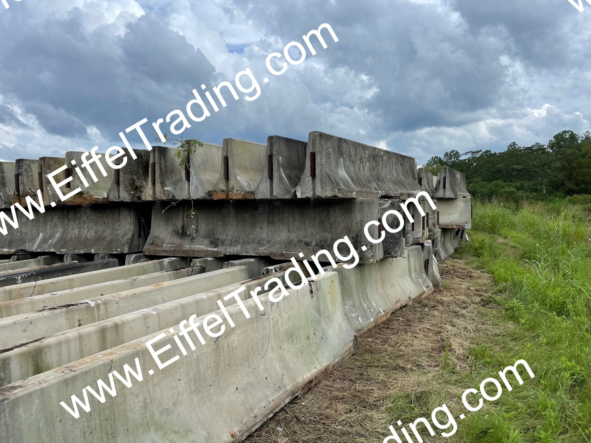 10,000LF of Non-Roadworthy Barrier Wall | Eiffel Trading