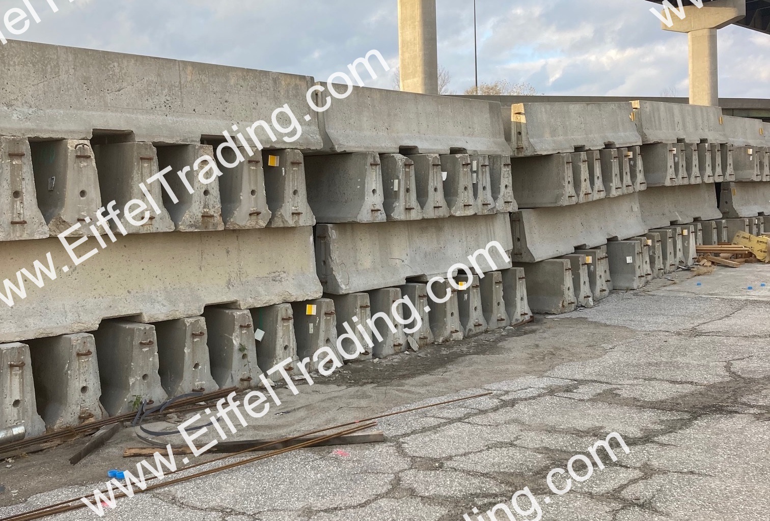 7,000LF of 2 Loop Barrier Wall | Eiffel Trading