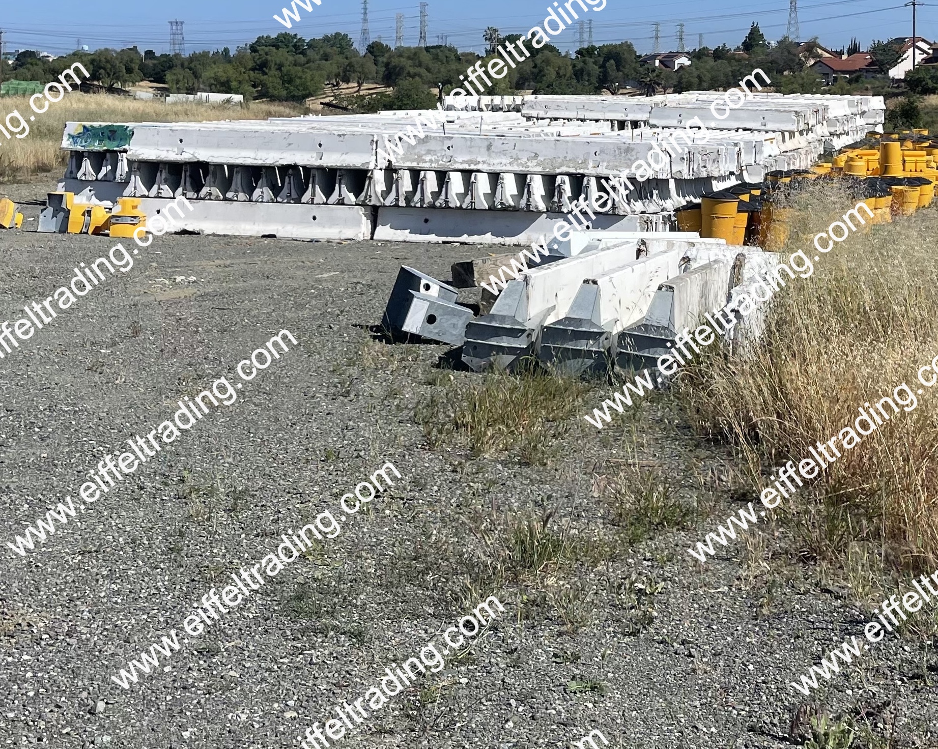 22,000LF of K-Rail Barrier Wall | Eiffel Trading