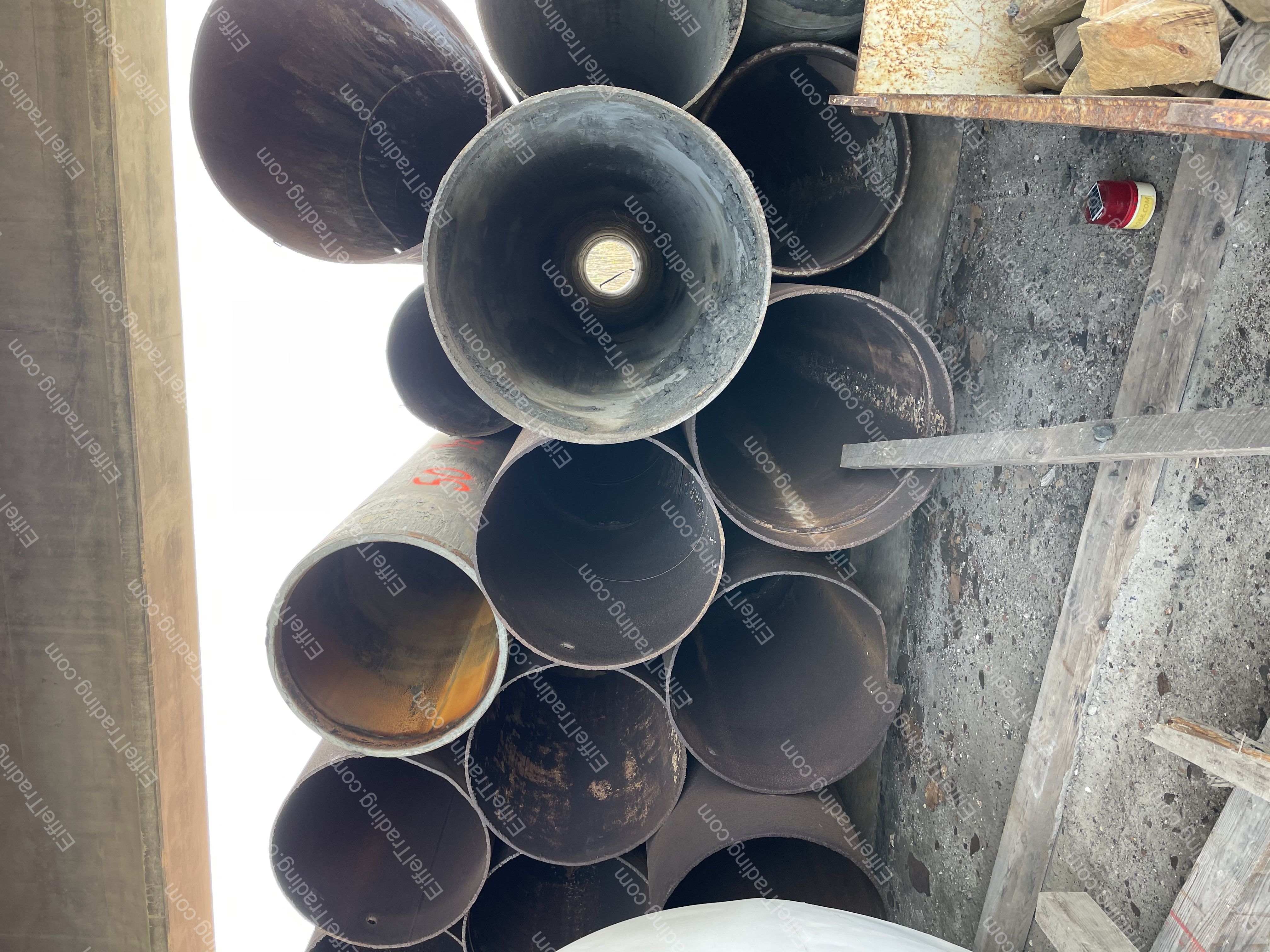 28ea. 49"x0.625" Pipe at 70' to 76' Lengths | Eiffel Trading