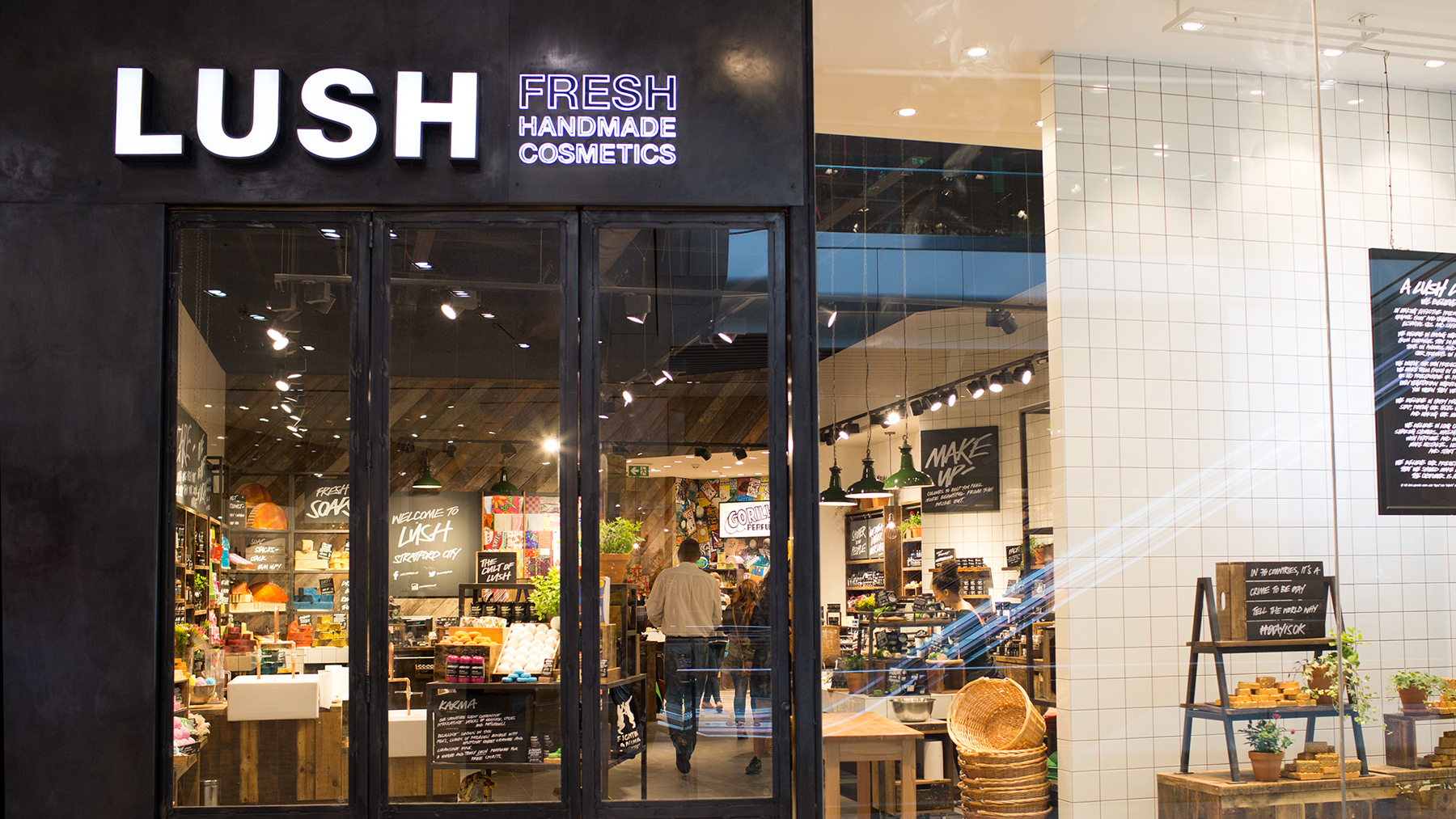 London Stratford City | Lush Fresh Handmade Cosmetics UK London Stratford City | Lush Fresh Handmade Cosmetics UK