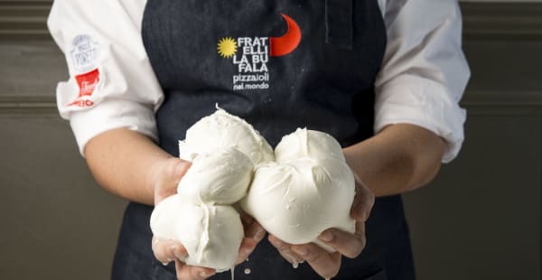 Fratelli La Bufala Assago A Milano Menu Prezzi Immagini