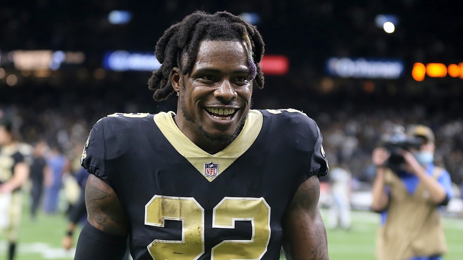 Chicago Bears DB Chauncey Gardner-Johnson tweets mid-game during comeback attempt | Yardbarker