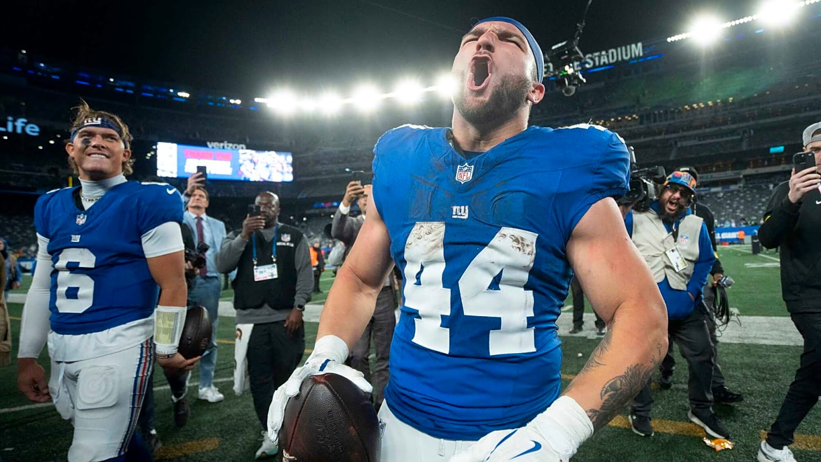 Cam Skattebo Reveals 2-Word Message That Got Giants Punished as Jaxson Dart Praises Rookie RB ...