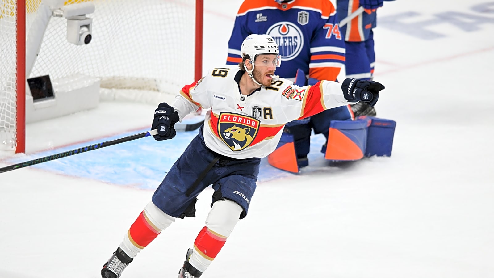 Sam Bennett Caught Faking an Injury Before Vicious Slash on Bouchard in Leaked Video | Yardbarker