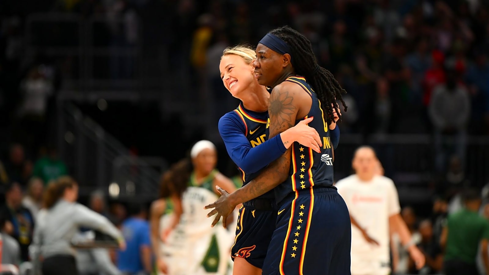 'Smelled Like Spoiled Milk': Sophie Cunningham, Lexie Hull Jumping Over Sydney Colson Gets Fever ...