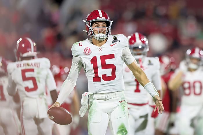 Alabama’s ‘Unicorn’ QB Rejected $6.5M From Miami And 3 Schools Bidding ...