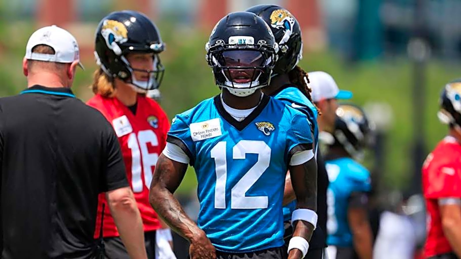 Travis Hunter Starting Work On Defense Per Jacksonville Jaguars Coach Liam Coen | Yardbarker