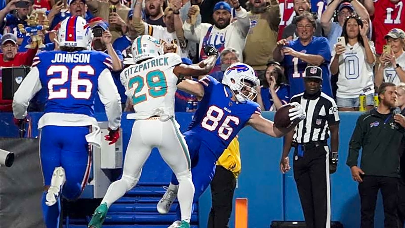 Bills' Josh Allen produces highlight TD & milestone for Jackson Hawes vs. Dolphins | Yardbarker