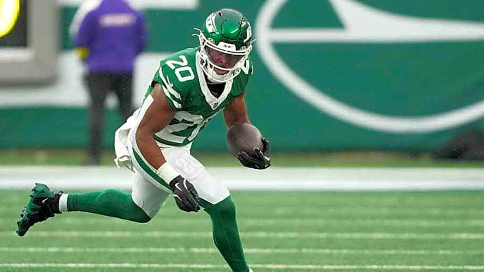 Jets Fueling Hopes Breece Hall Will Return In 2026 | Yardbarker