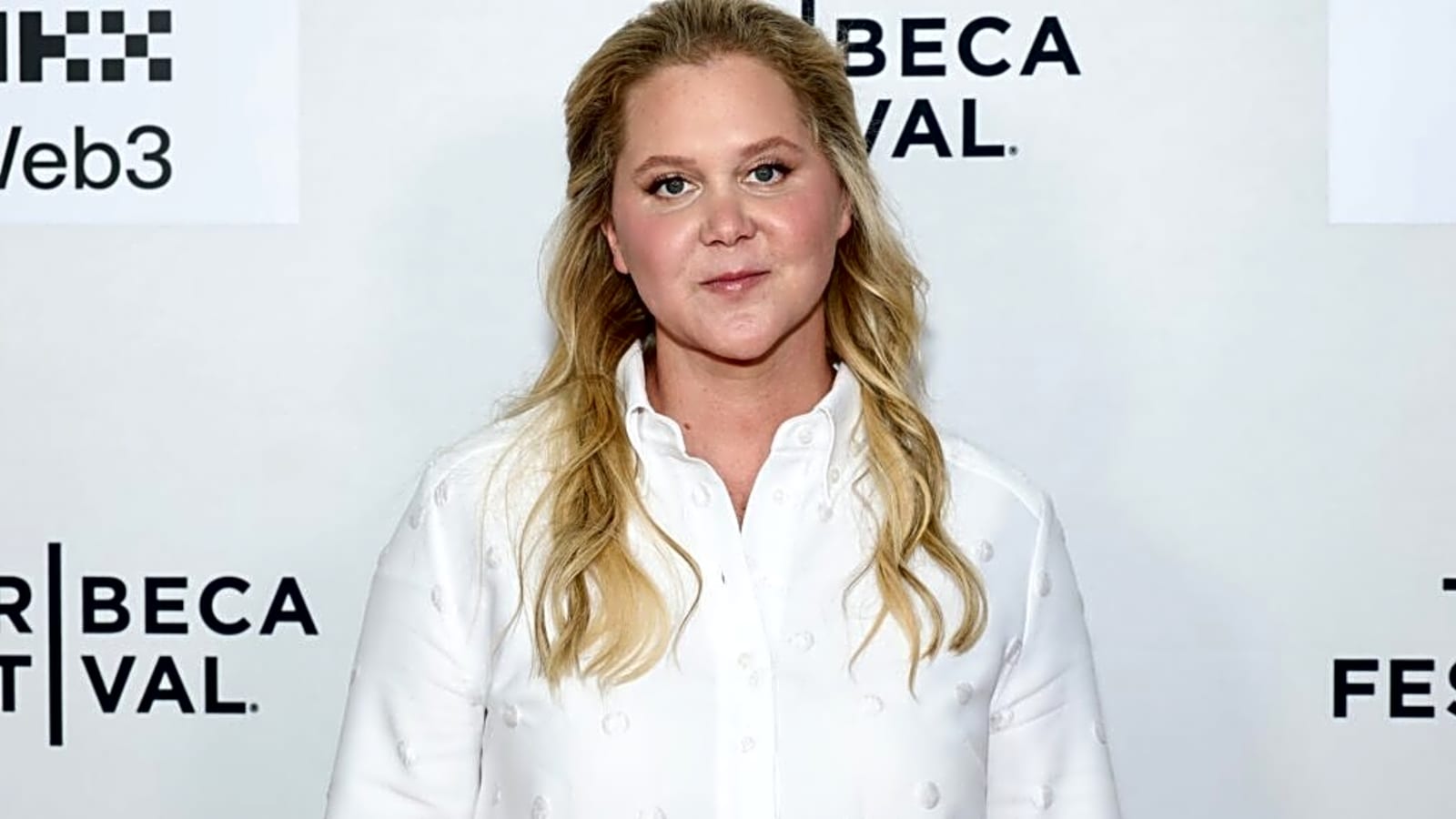 Amy Schumer Announces Divorce From Chris Fischer, Denies Her Weight Loss Caused Split | Yardbarker