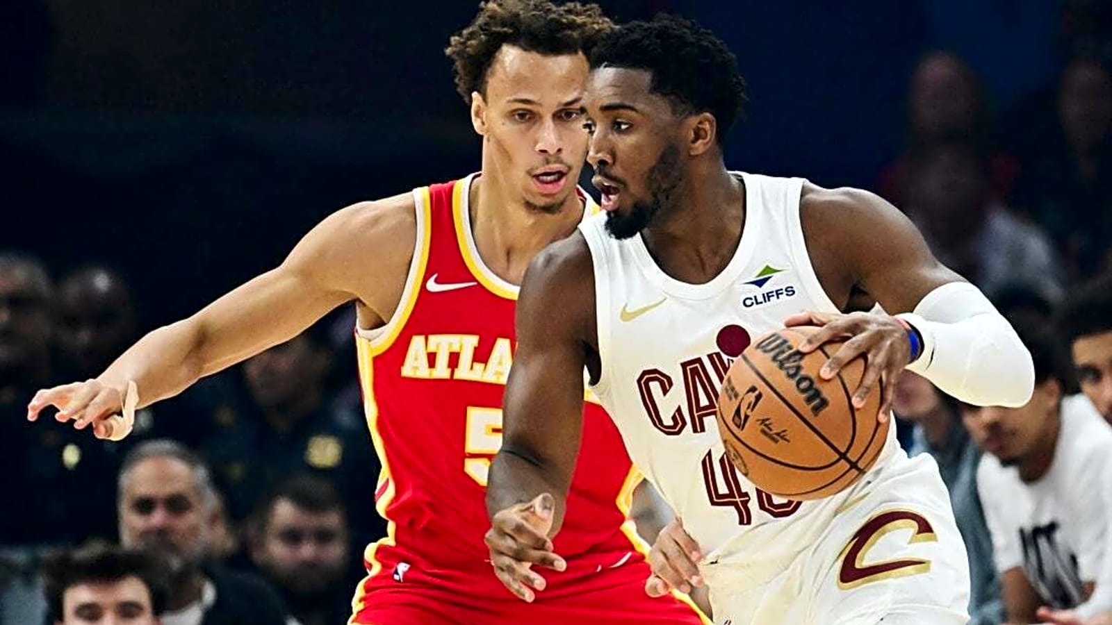 Donovan Mitchell (season-high 37 points) on target, Cavs down Hawks | Yardbarker