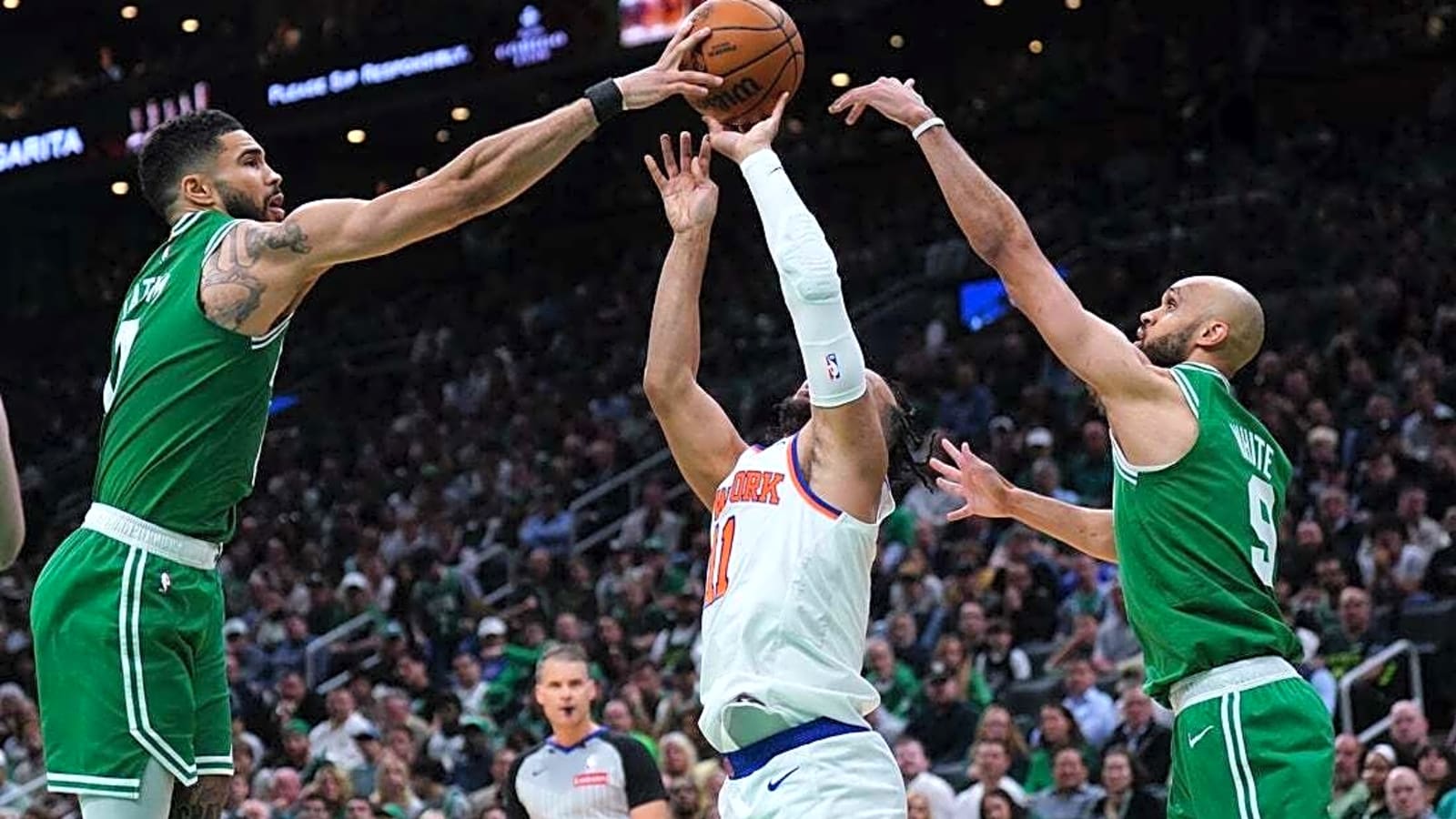 Knicks rally for another road win over Celtics, lead set 2-0 | Yardbarker