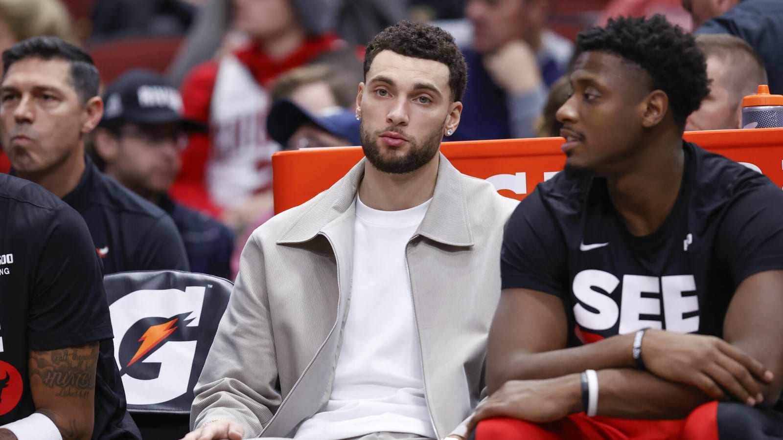 Zach LaVine Benched: Chicago Bulls Star Guard Out for a Week with Right Foot Soreness | Yardbarker