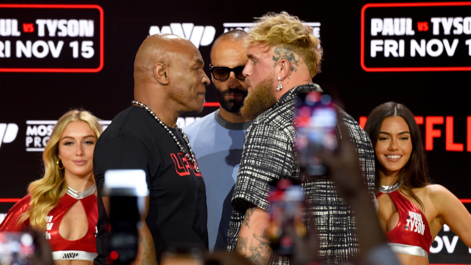 Shawn Porter Bears ‘Bad News’ About Jake Paul vs Mike Tyson | Yardbarker