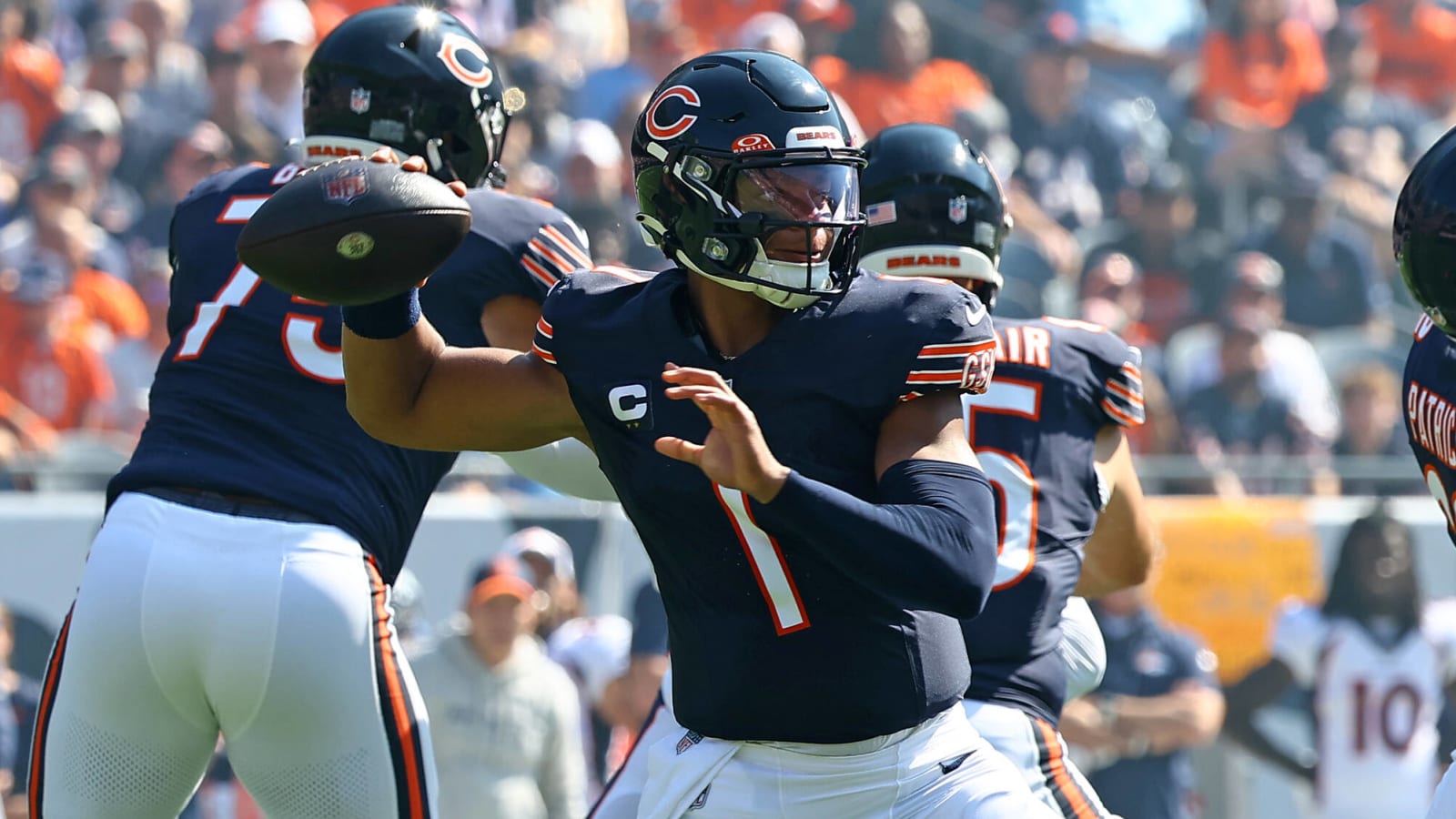Analyst suggests Falcons should trade for Bears QB Justin Fields ...