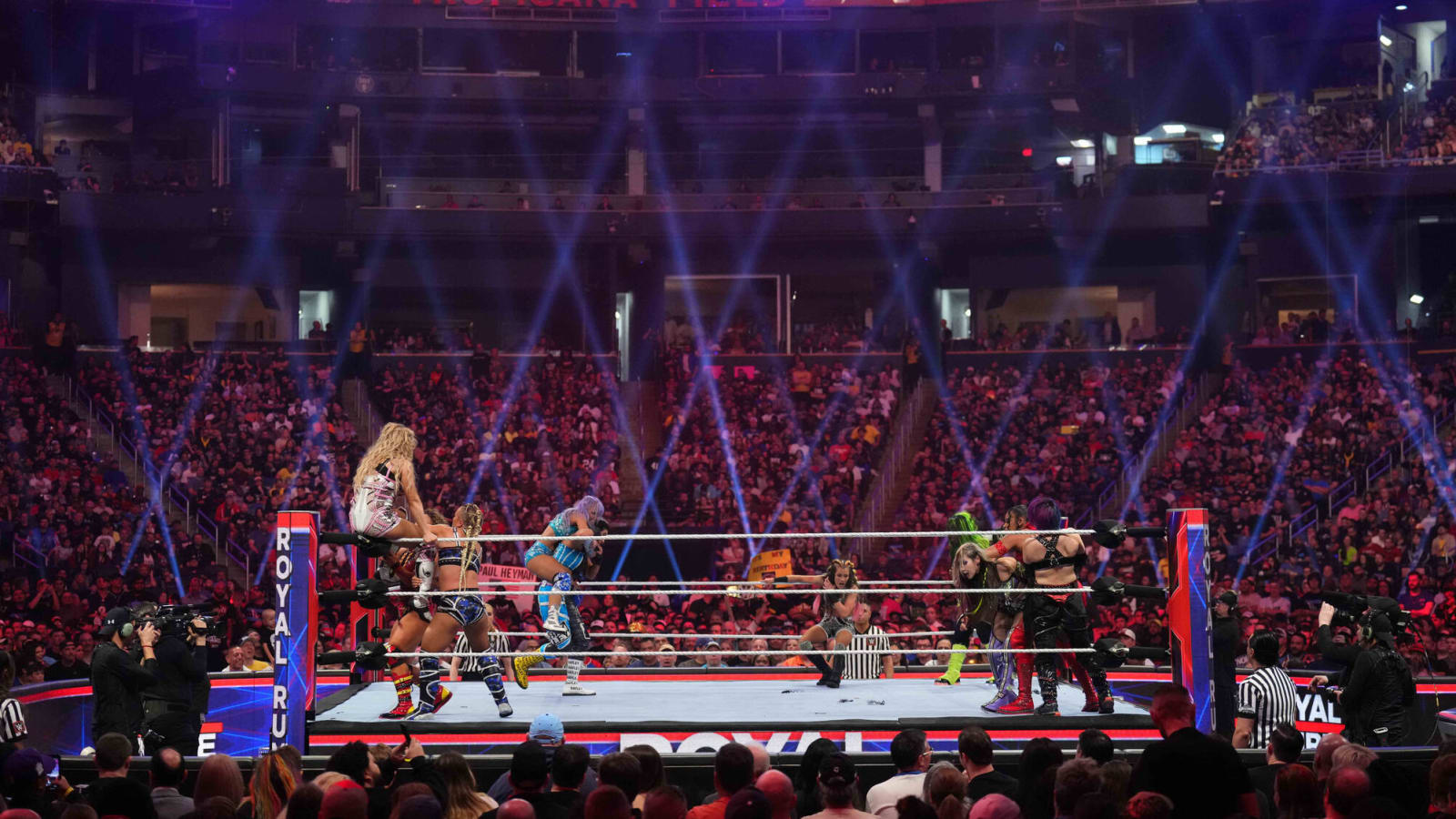 Exiled AEW star sends message to Sting following retirement match | Yardbarker