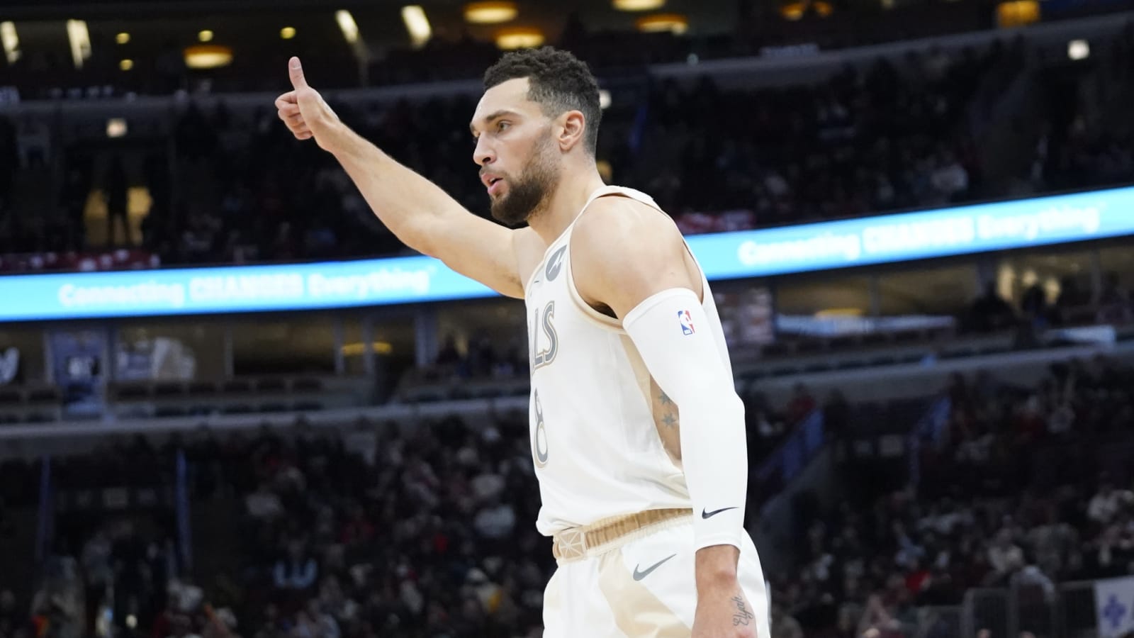 Bulls Still Actively Exploring Trades For Zach LaVine, Nikola Vucevic | Yardbarker