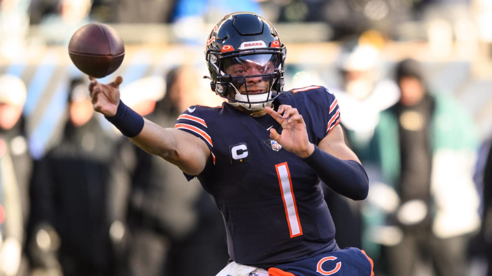 Eagles DB Darius Slay praises Bears QB Justin Fields | Yardbarker