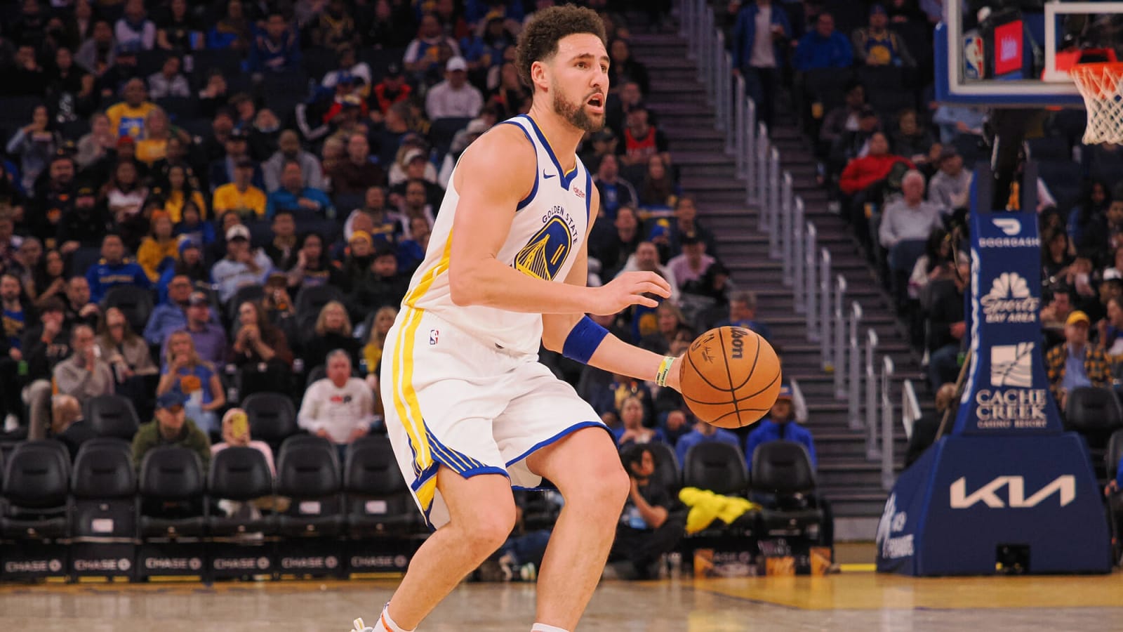 Klay Thompson’s Sub-Par Performance Is Getting Worrisome | Yardbarker