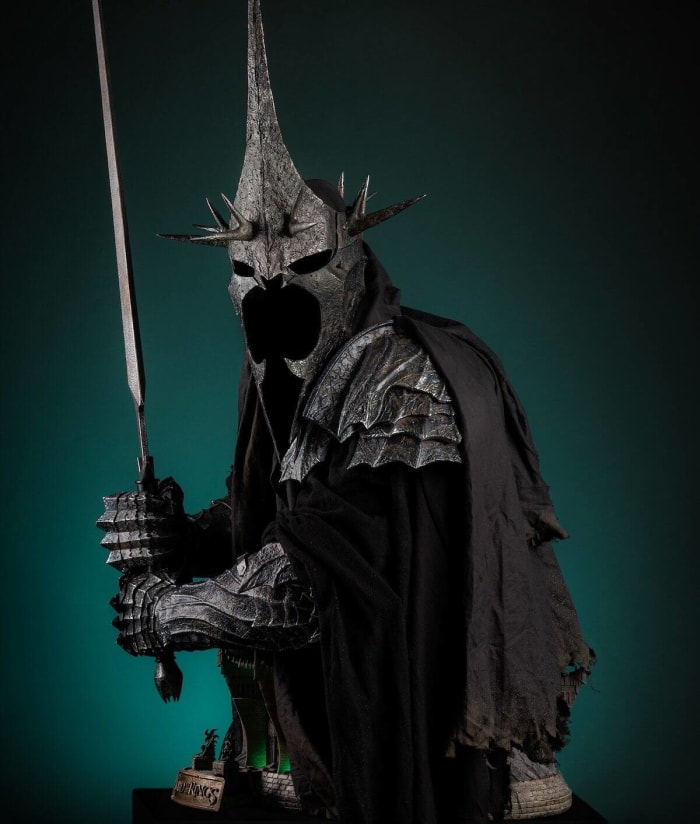 THE LORD OF THE RINGS’ Witch-King of Angmar Is Terrifying as a Life-Sized Bust | Yardbarker