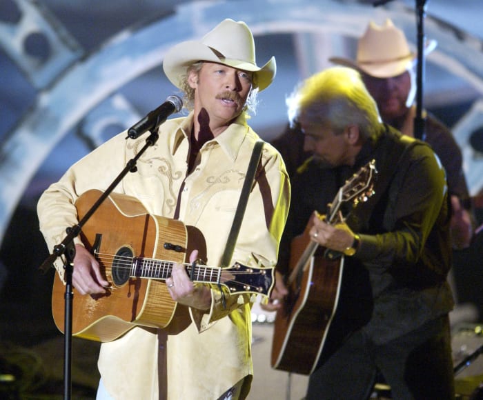 The 21 Most Iconic Cma Awards Performances Yardbarker