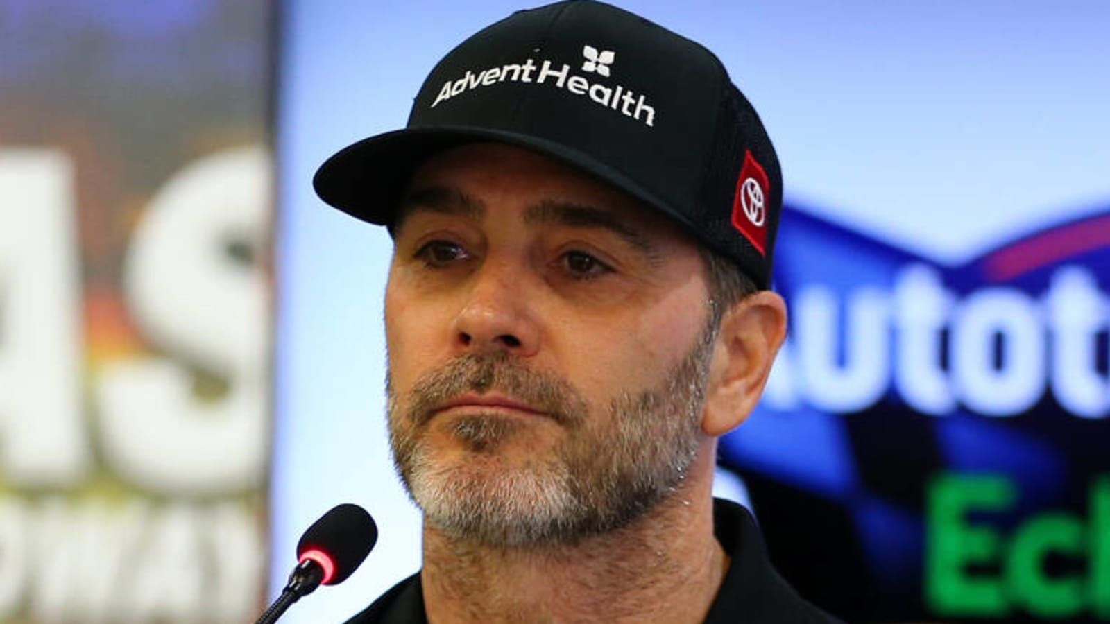 Alex Bowman names Jimmie Johnson as his 'best teammate ever' | Yardbarker