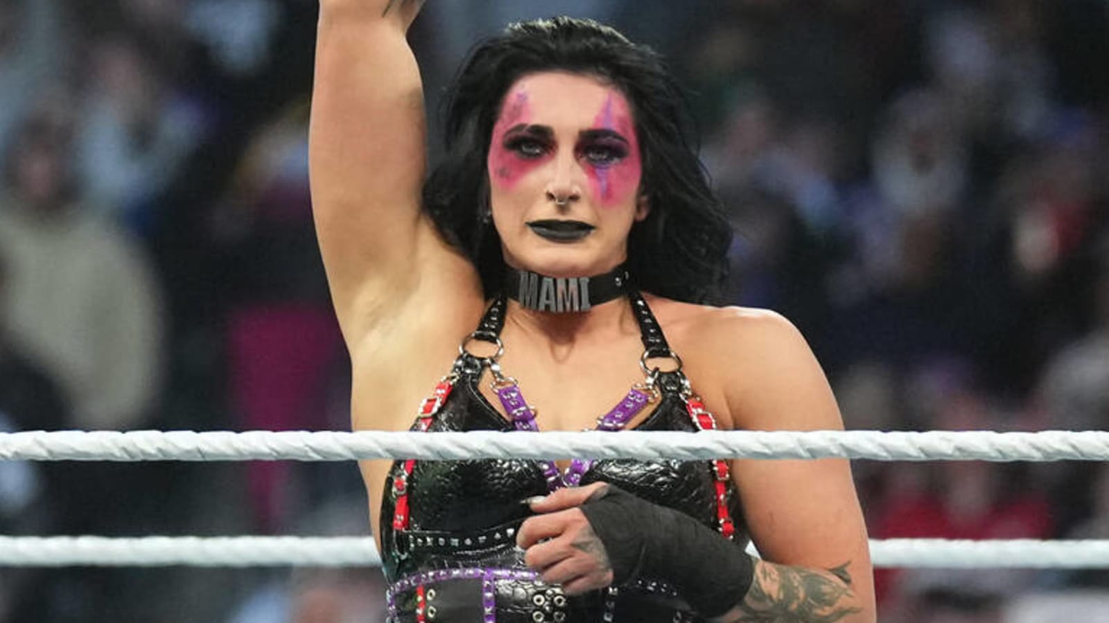 Rhea Ripley Reacts To Wwe Hall Of Famer Posing With Her Cosplayer Yardbarker