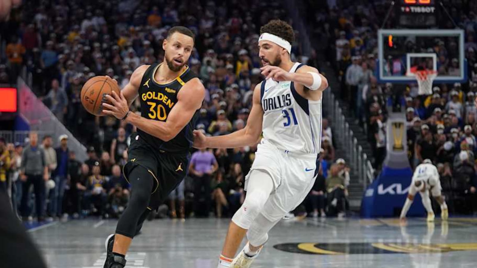 Klay Thompson Makes Honest Statement About Guarding Steph Curry | Yardbarker