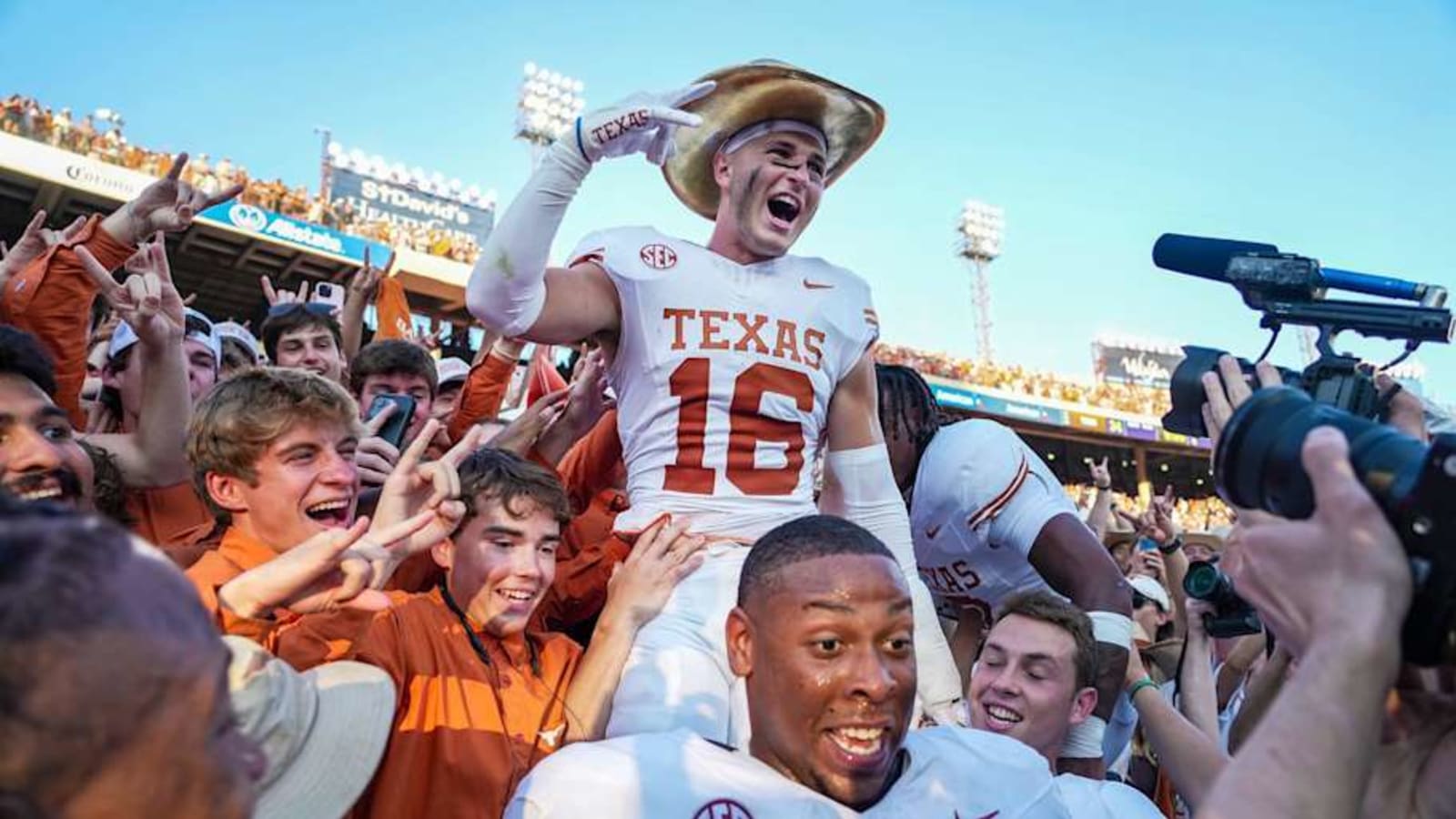 Dominant Longhorns Defense Crucial In Red River Rivalry Win | Yardbarker