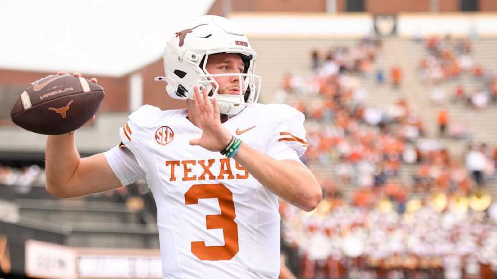 Quinn Ewers Impressed Steve Sarkisian During Texas Longhorns Bye Week | Yardbarker