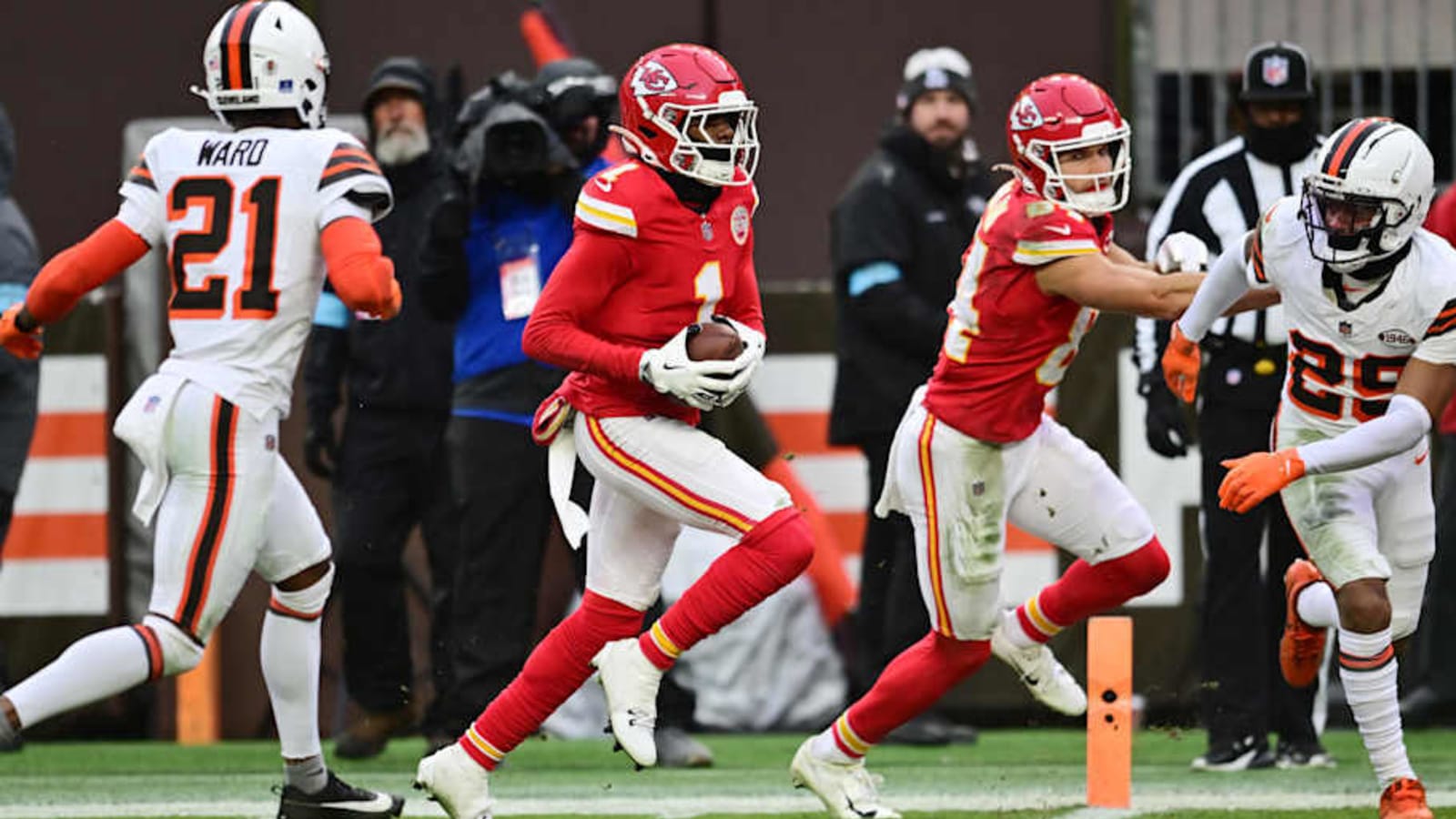 Chiefs vs. Browns Snap Counts: Safety Surprise and Skill Position Splits Stand Out for KC ...