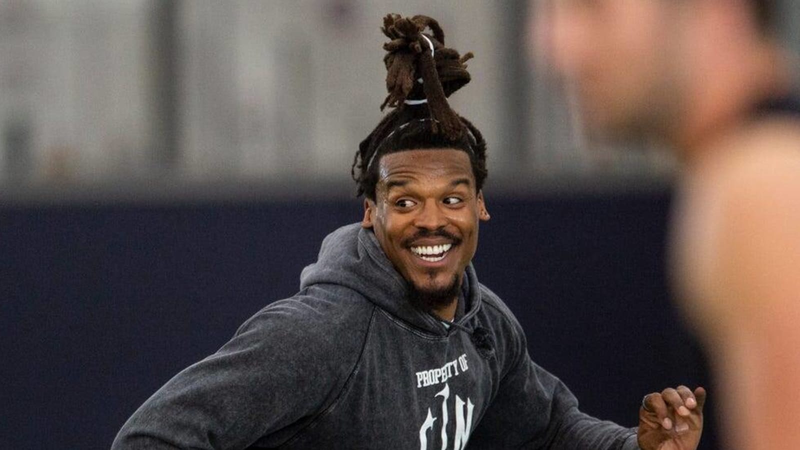 Watch: Former NFL MVP 'auditions' for Falcons QB job at Hawks game ... Watch: Former NFL MVP 'auditions' for Falcons QB job at Hawks game ...