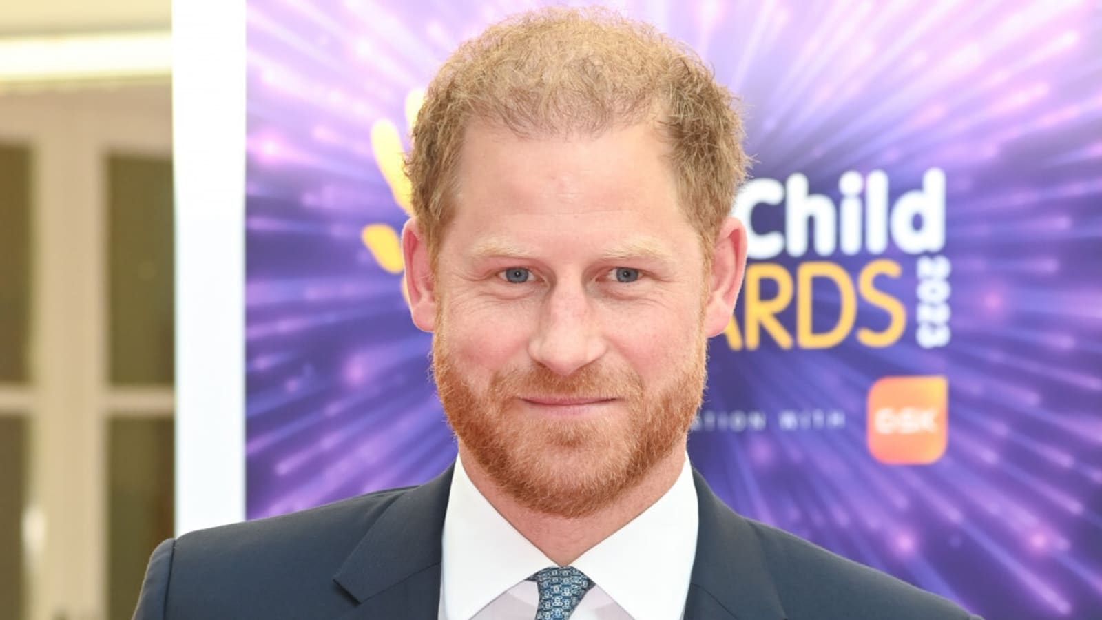 Kind Prince Harry helps find donuts for elderly wildfire victim | Yardbarker