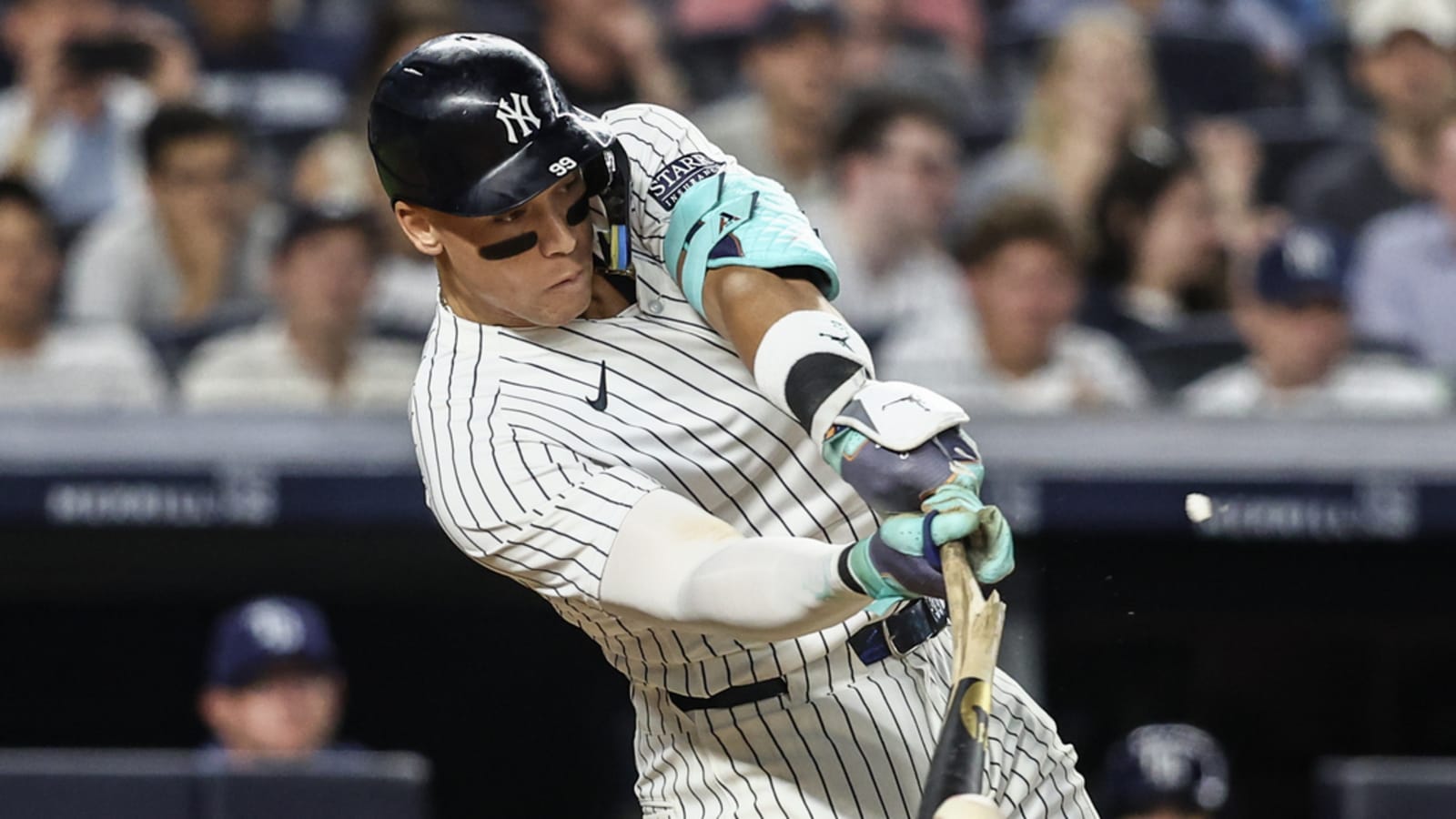 Watch: Yankees' Aaron Judge blasts 444-foot home run vs. Rays | Yardbarker Watch: Yankees' Aaron Judge blasts 444-foot home run vs. Rays | Yardbarker