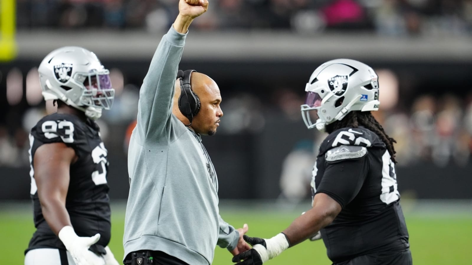 Raiders’ Pierce after win hurts draft order: ‘We don’t do this to lose’ | Yardbarker