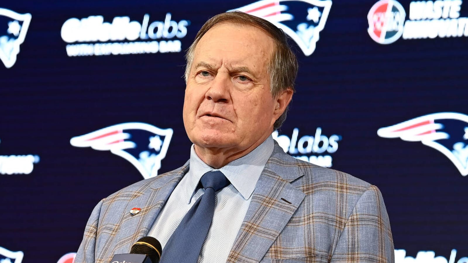 Insider floats two career moves Bill Belichick could consider | Yardbarker