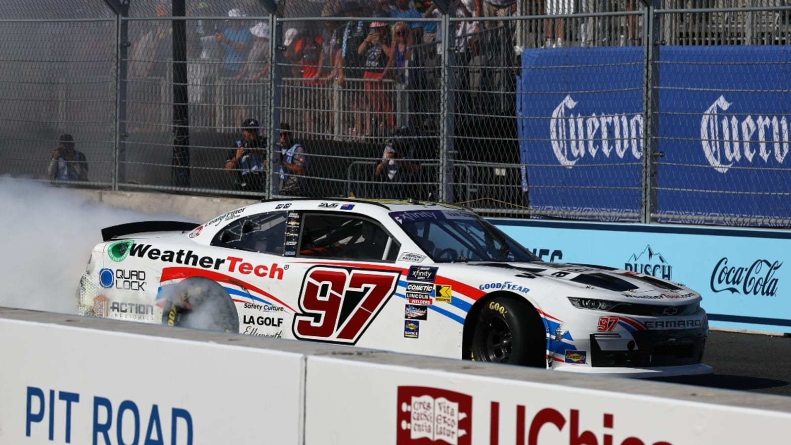 NASCAR insider picks winner, top-5 finishers, longshot for Chicago ...