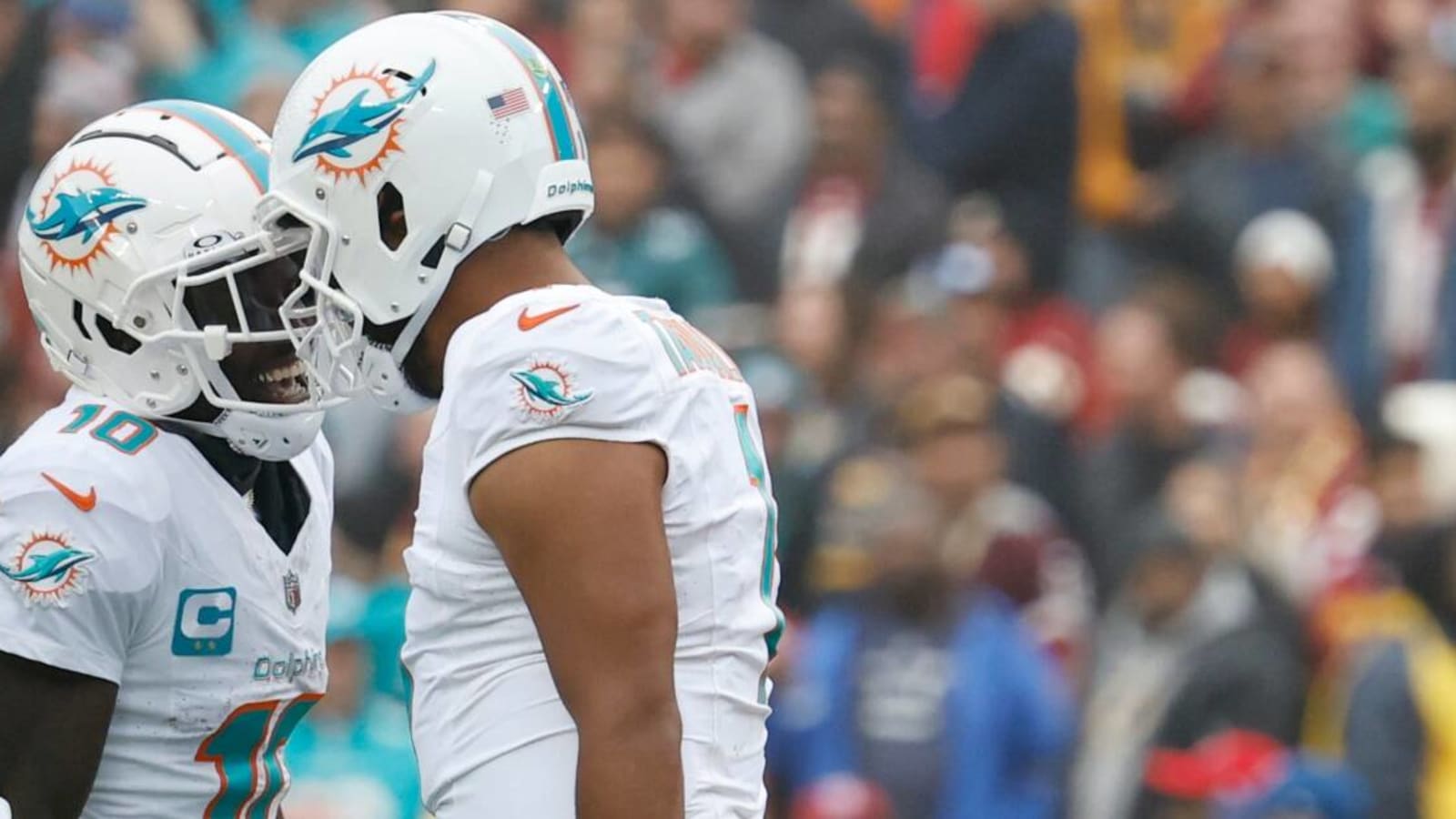 Tyreek Hill believes Tua Tagovailoa ‘should’ve been paid’ by now | Yardbarker