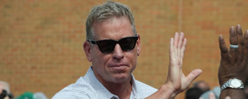 Troy Aikman: Breaking News, Rumors & Highlights | Yardbarker Troy Aikman: Breaking News, Rumors & Highlights | Yardbarker