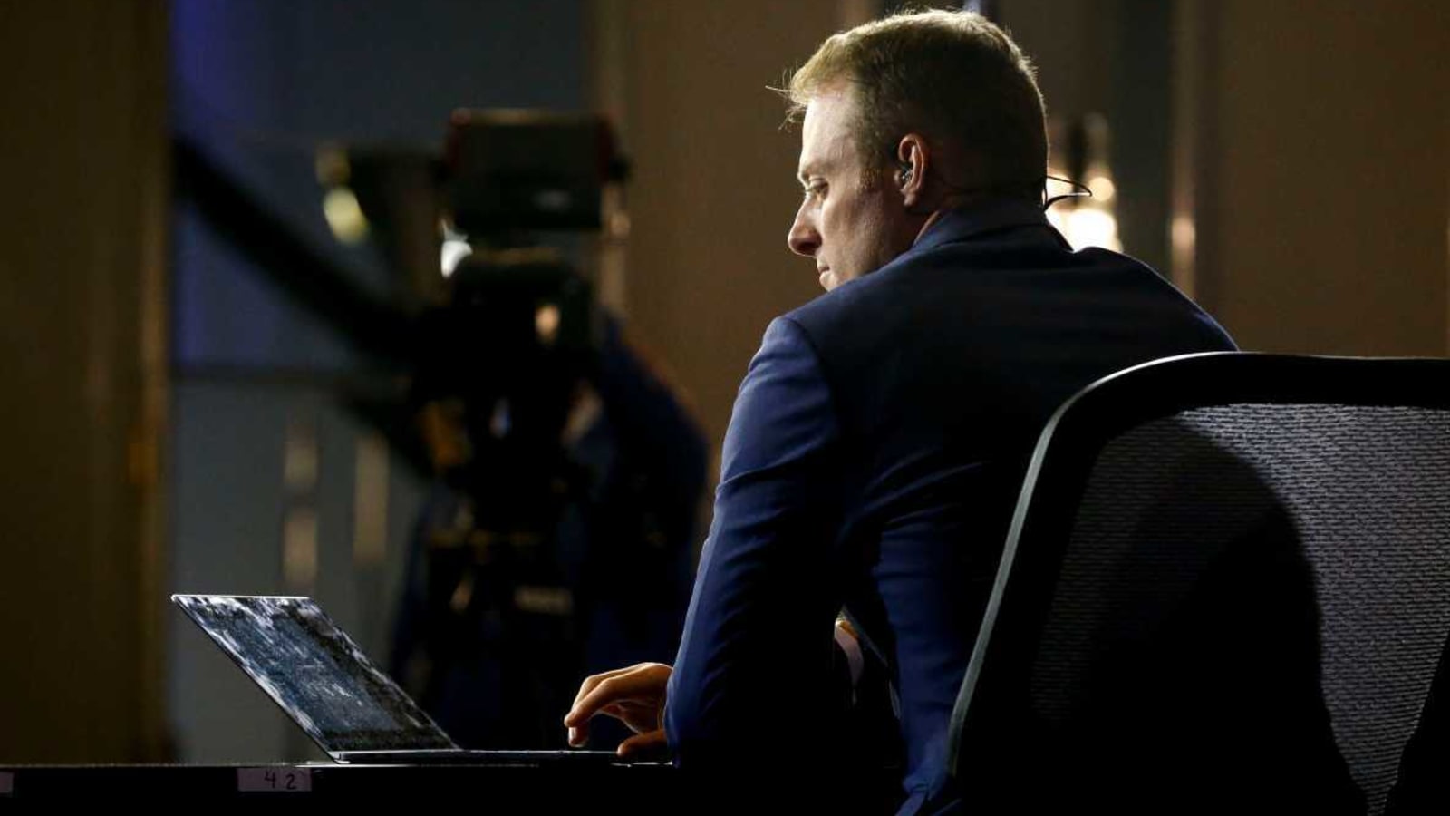 Greg McElroy Reveals College Football Star Who is Losing Momentum in ...
