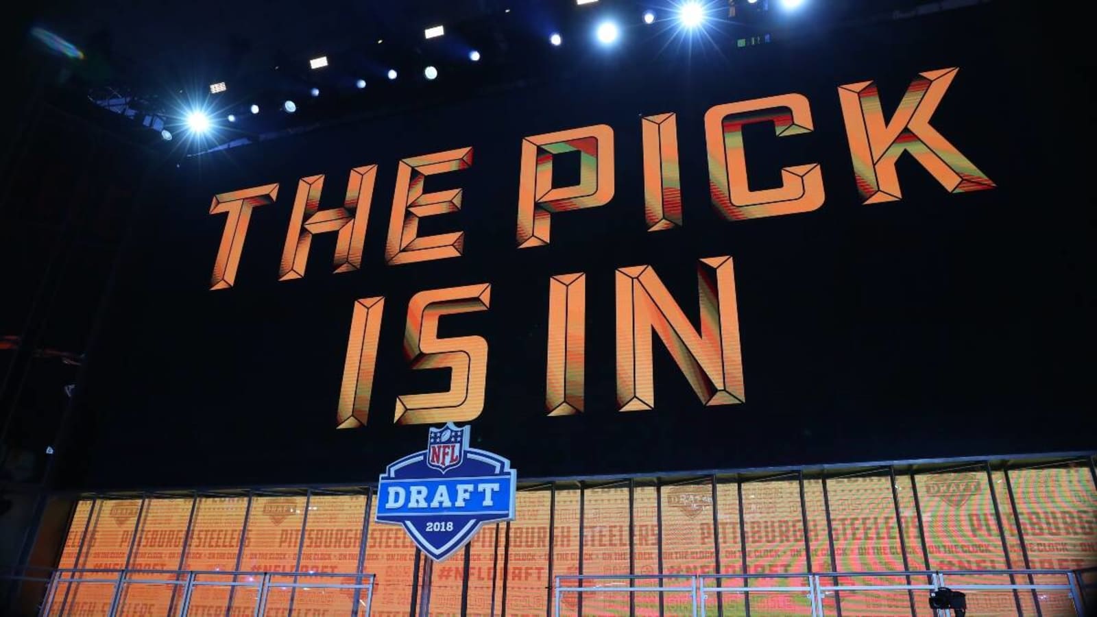 Nfl Draft Espns Mel Kiper Todd Mcshay Shake Up Top 10 In Updated